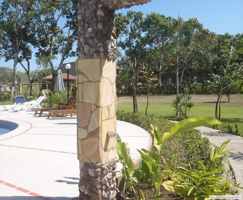 Piedra Molejon Amarillo pulido irregular en Costa Rica